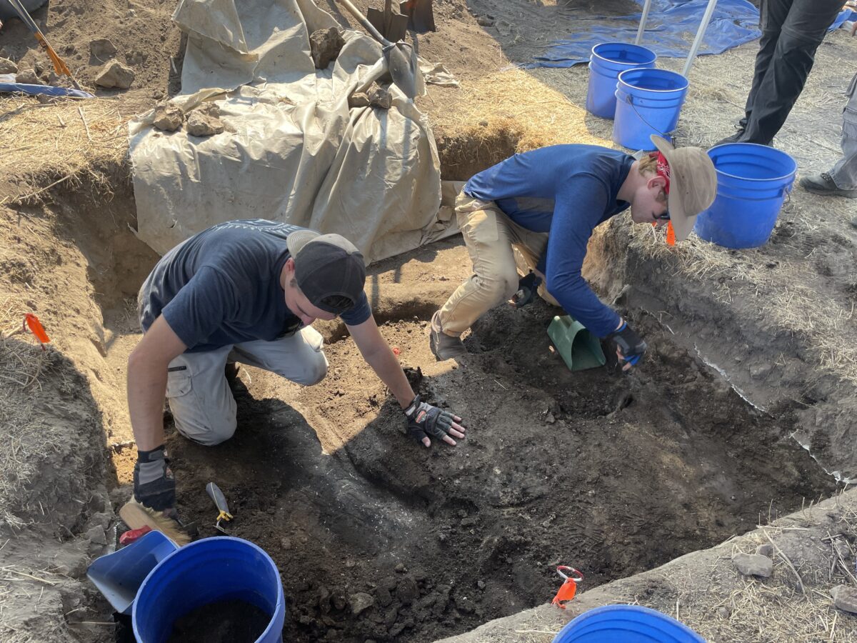 BYU history camp offers teenagers hands-on experience at Hinckley ...